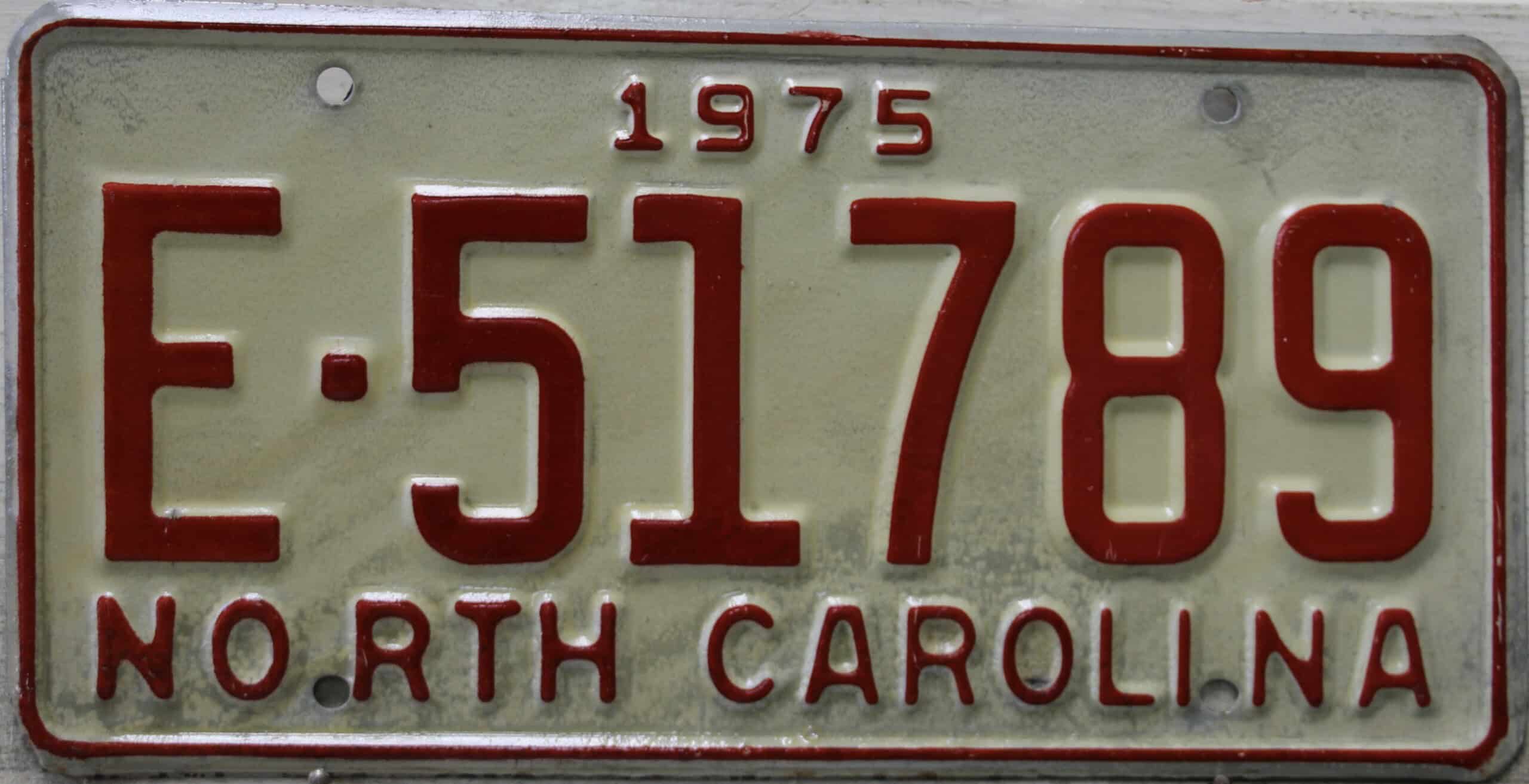 E 51789 - North Carolina - 1975 | Great American Plates